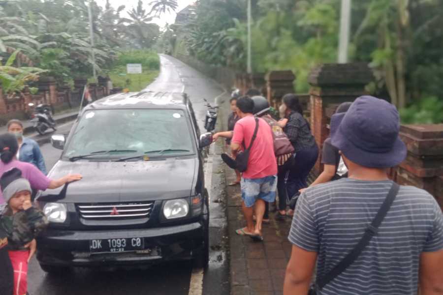 Dari Perempuan Sambil Gendong Anak Hendak Akhiri Hidup hingga Dampak ... Dari Perempuan Sambil Gendong Anak Hendak Akhiri Hidup hingga Dampak ...