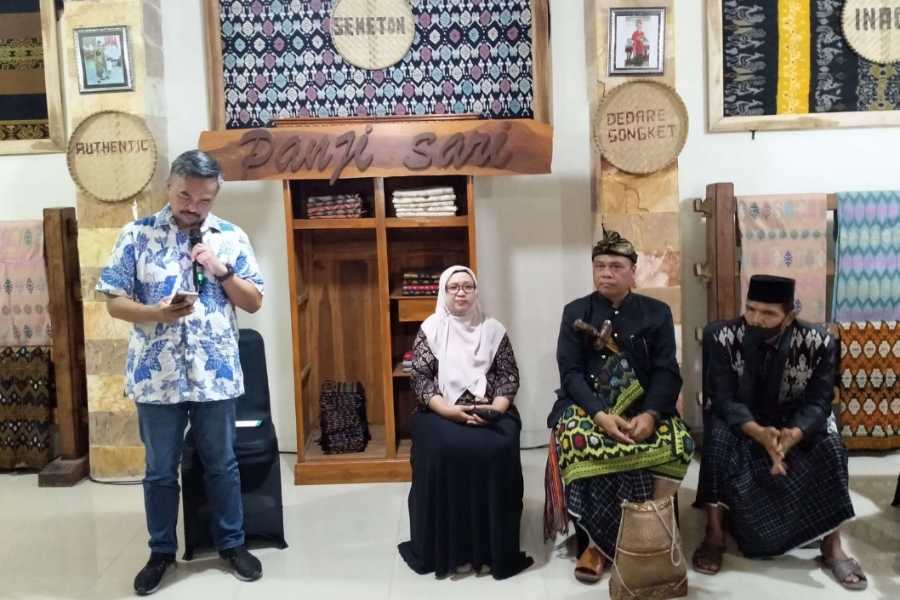 Digital Marketing Tingkatkan Penjualan UMKM di Sukarara | BALIPOST.com