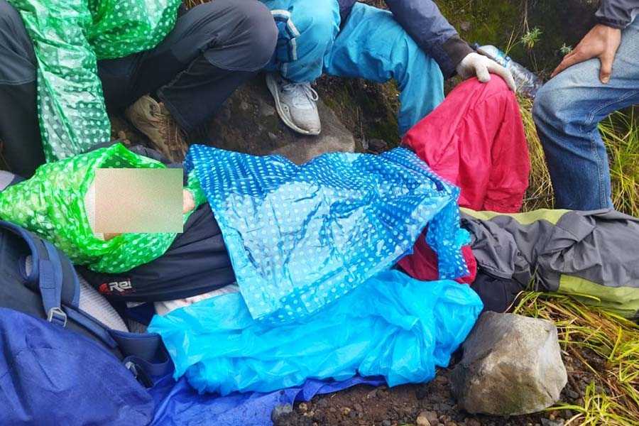 Terpeleset di Lereng Gunung Agung, WN AS Jatuh ke Kedalaman 25 Meter ...