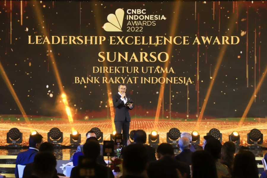 Dirut BRI Raih Penghargaan Leadership Excellence Award | BALIPOST.com