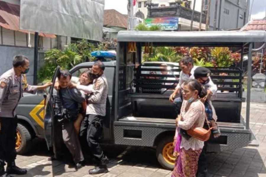 Mobil "Pemedek" Terbalik, Satu Penumpang Meninggal Dunia | BALIPOST.com