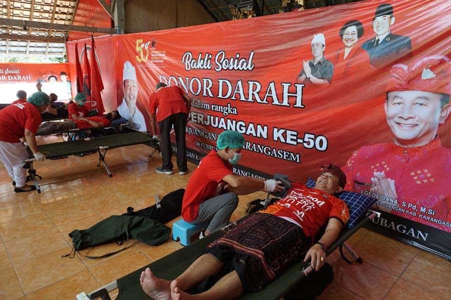 DPC PDIP Karangasem Gelar Donor Darah | BALIPOST.com