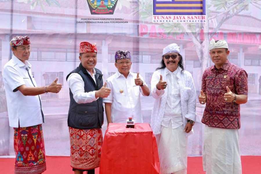 Gubernur Koster dan Bupati Bangli Lakukan Peletakan Batu Pertama Pasar Singamandawa | BALIPOST.com