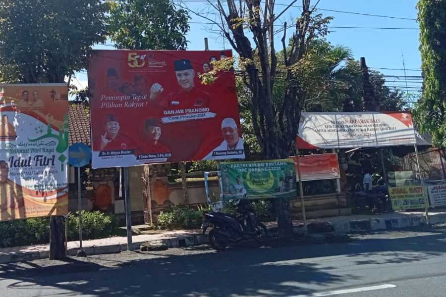 Baliho Balon Pilpres Ganjar Mulai Bertebaran Di Karangasem 1 | BALIPOST.com Baliho Balon Pilpres Ganjar Mulai Bertebaran Di Karangasem 1 | BALIPOST.com
