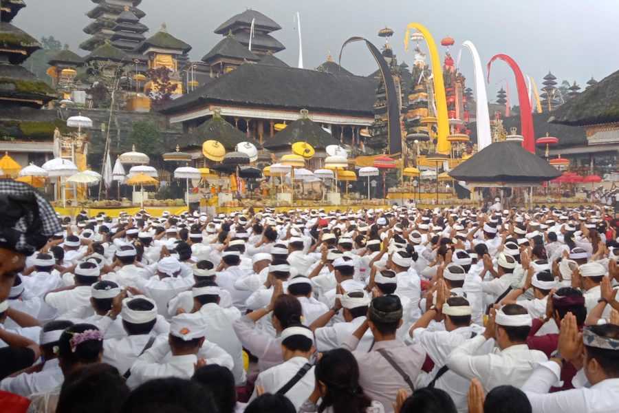 Dari Enam Sulinggih Muput Penyineban IBTK hingga Pakis MDA Bali ...