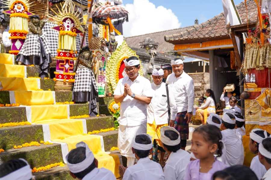 Karya Ngenteg Linggih di Pura Luhur Pucak Gegelang Dipuput Tiga ...