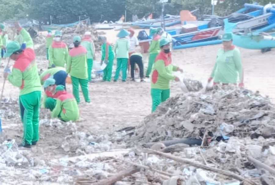 Pesisir Badung Mulai Kebanjiran Sampah, Pantai Jimbaran Terparah ...