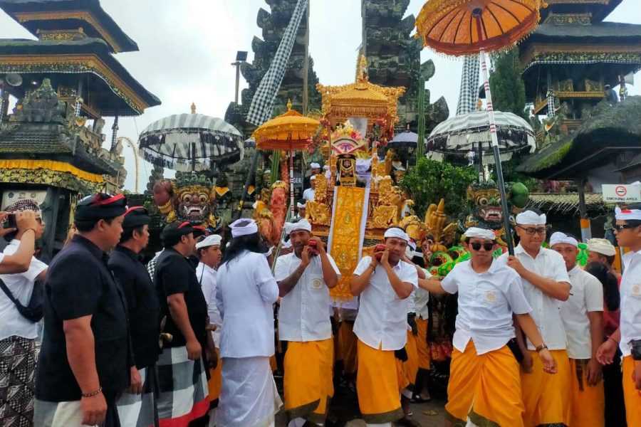 Puncak Pujawali di Pura Ulun Danu Batur Dihadiri Ribuan Pemedek ...