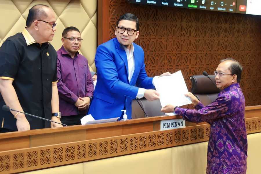 RUU Provinsi Bali Disahkan 4 April, Gubernur Koster Mohon Doa Restu Masyarakat | BALIPOST.com