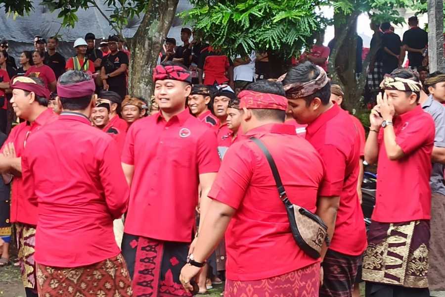 Anak Bupati Giri Prasta Nyaleg | BALIPOST.com