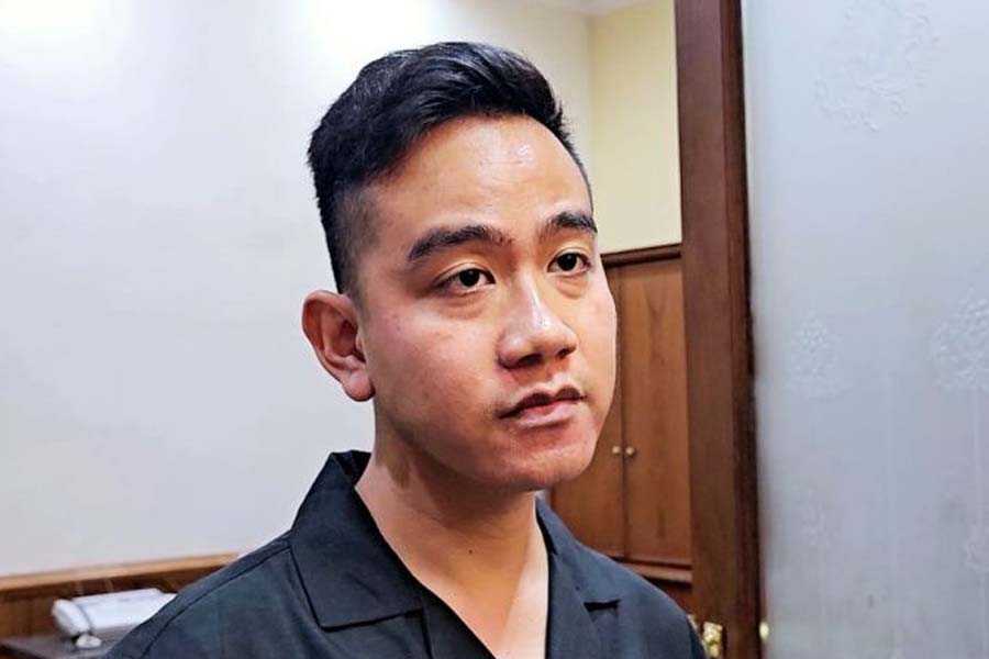 Gibran Rakabuming Tegaskan Pihak Manapun Tidak Perlu Panik 1 | BALIPOST.com Gibran Rakabuming Tegaskan Pihak Manapun Tidak Perlu Panik 1 | BALIPOST.com