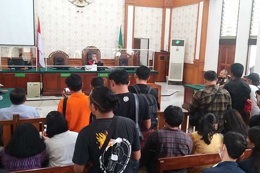MA Tolak Kasasi Jaksa, Empat Terdakwa SPI Unud Tetap Bebas || BaliPost ... MA Tolak Kasasi Jaksa, Empat Terdakwa SPI Unud Tetap Bebas || BaliPost ...
