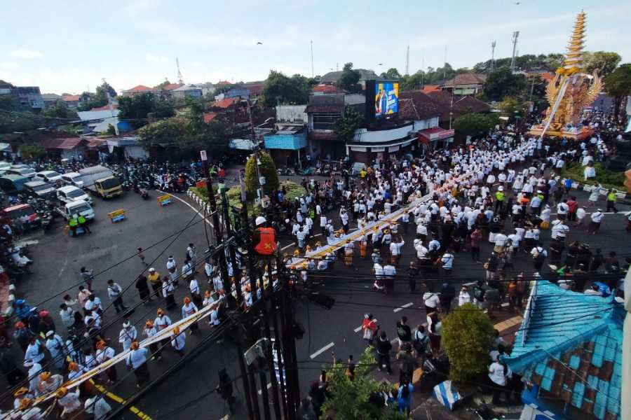 Ribuan Warga Padati Puncak Palebon Raja Denpasar IX | BALIPOST.com