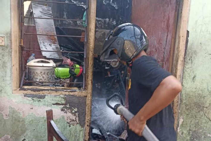 Rumah Hingga 2 Motor Terbakar, Kerugian Ratusan Juta | BALIPOST.com