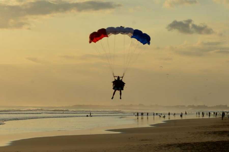 TNI AU Kembali Gelar Bali Boogie Jump In Paradise 2023 | BALIPOST.com