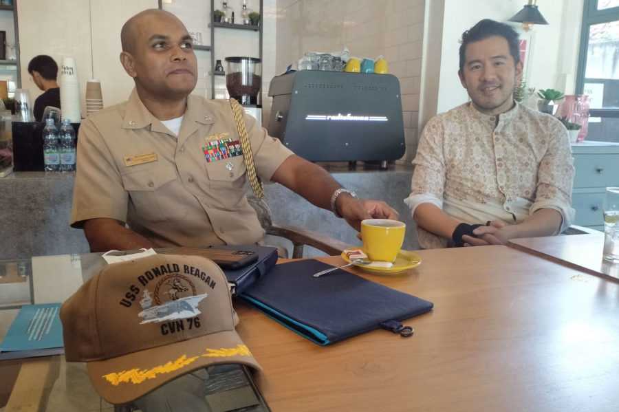 Cuaca Buruk, Kapal Perang Terbesar Kedua AS Merapat di Bali Hanya ...