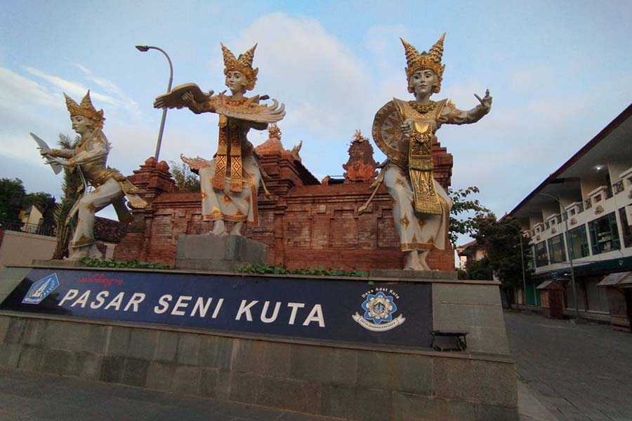 Desa Adat Kuta Ajukan Rencana Pengelolaan Pantai Kuta dan Pasar Seni ...