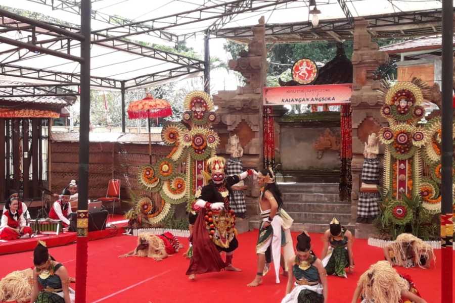 Libatkan Puluhan Seniman, DIY Pentaskan "Gumarang" di PKB | BALIPOST.com