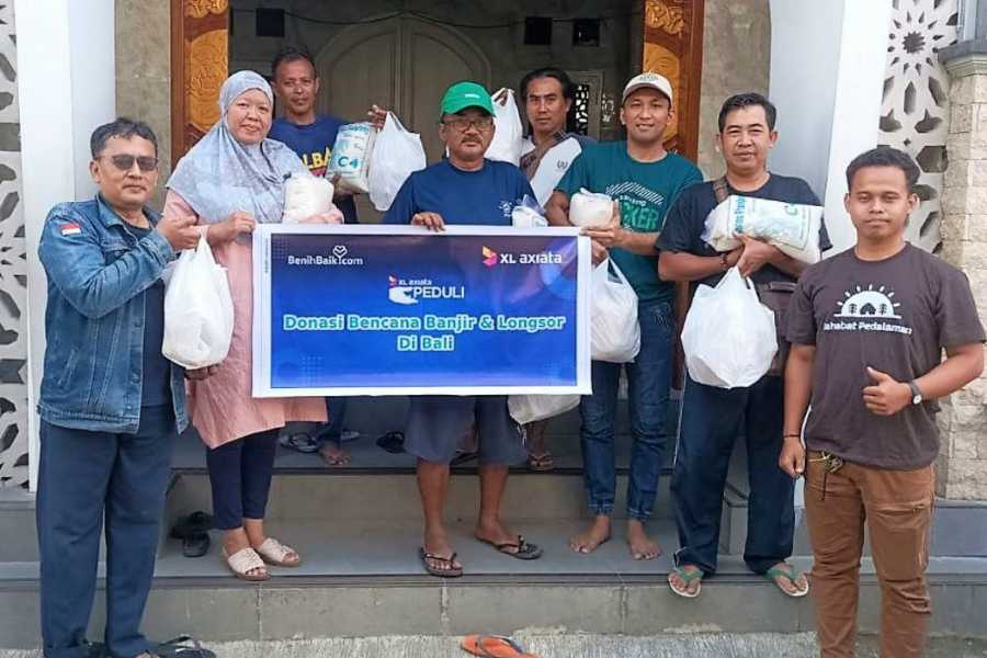 XL Axiata Salurkan Bantuan untuk Korban Banjir dan Longsor di Bali | BALIPOST.com