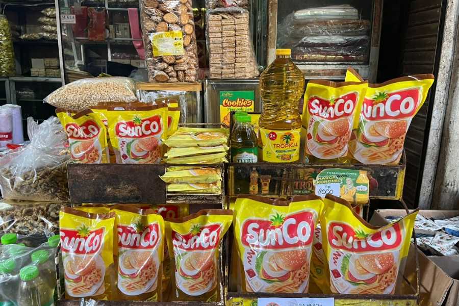 Harga Minyak Goreng Kian Melambung | BALIPOST.com