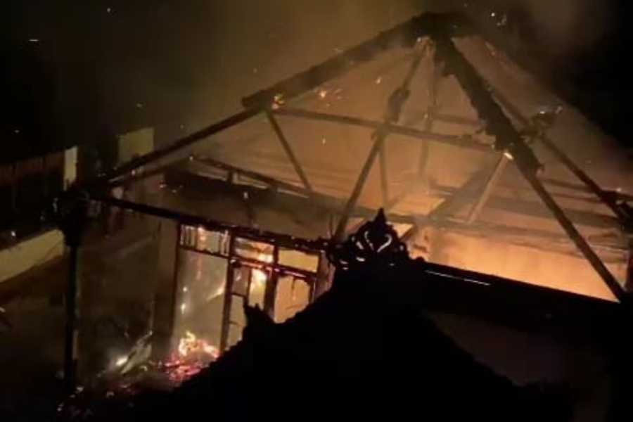 Berawal dari Percikan Api di Atap, Rumah Warga Lepang Ludes | BALIPOST.com