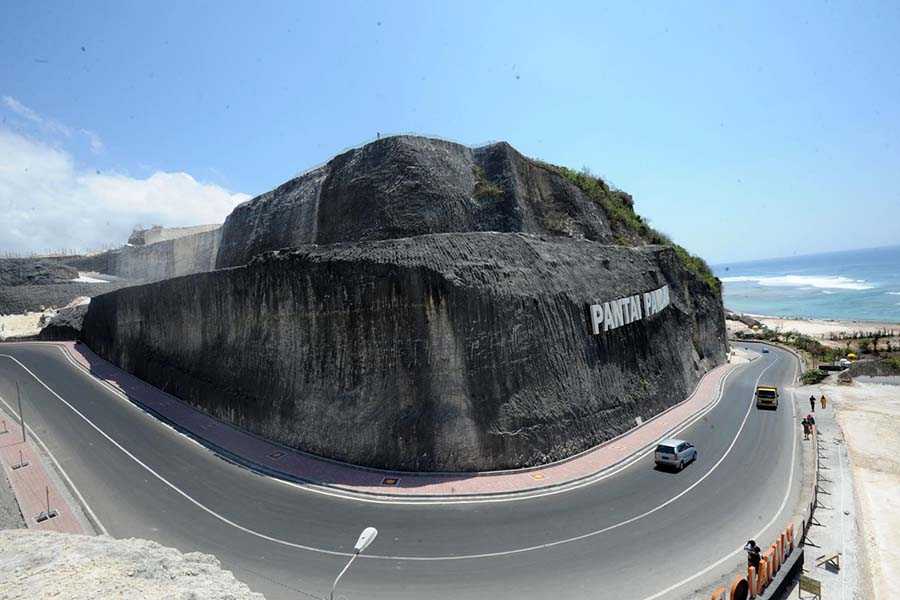 Nangun Sat Kerthi Loka Bali: Desa Adat Kutuh Tata DTW Pantai Pandawa ...