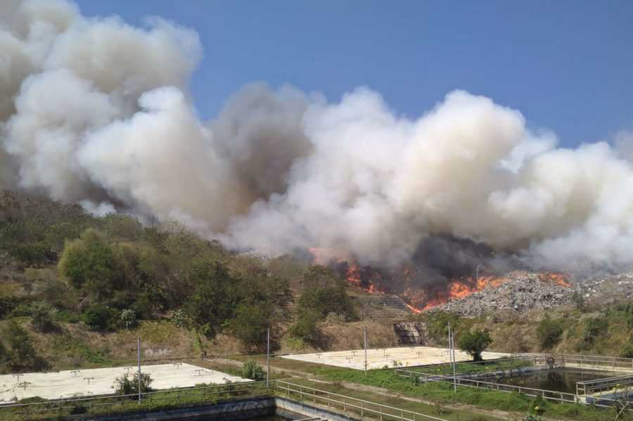 Areal Terdampak Capai Hektaran, Pemadaman Kebakaran TPA Gunakan "Water ...