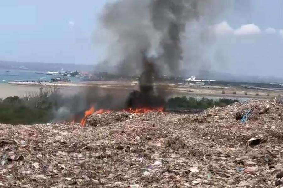 Breaking News : TPA Suwung Terbakar | BALIPOST.com