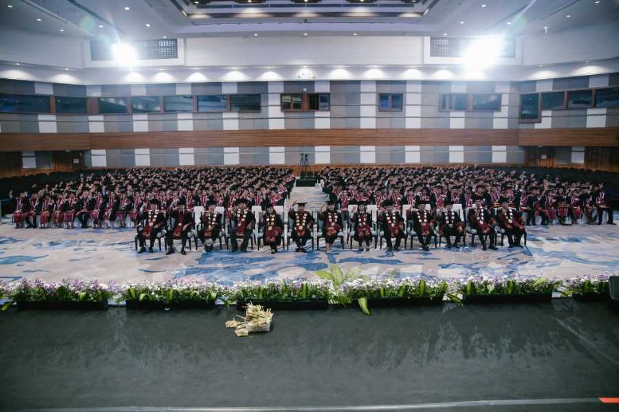 Kampus IT Terbaik di Bali, INSTIKI Cetak 517 Sarjana Komputer dalam ...