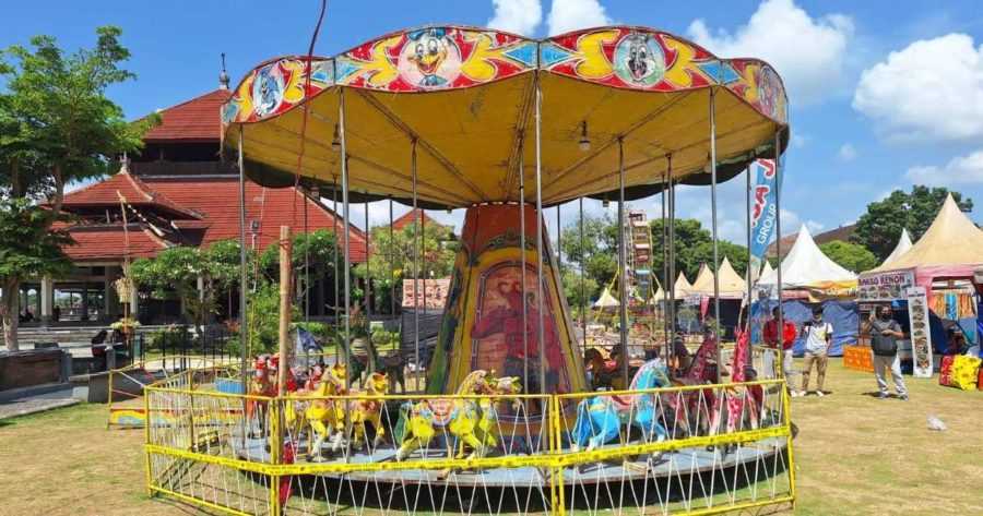 Wahana Kuda-kudaan di Pekan Raya Budaya Klungkung Dipasangi Garis ...