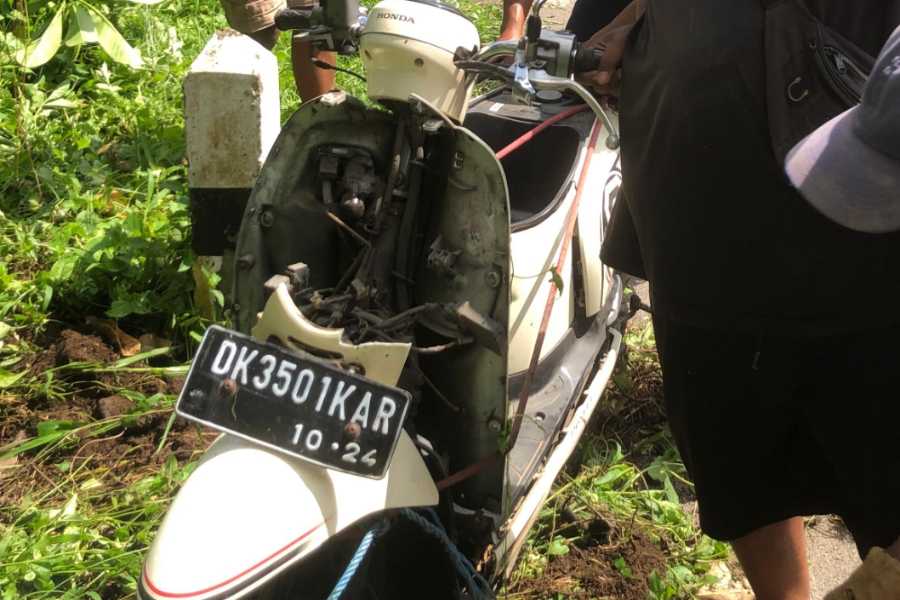Anak di Bawah Umur Lakalantas, Motor Jatuh ke Jurang di Desa Pejeng ...