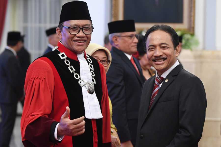 Anggota MKMK Dilantik, Salah Satunya Gede Palguna | BALIPOST.com