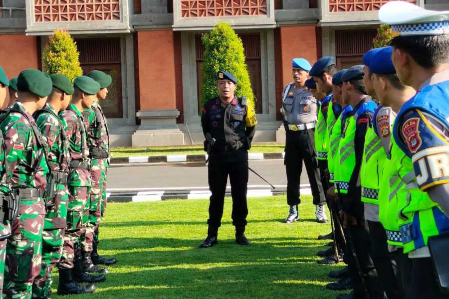 Pasukan Brimob dan Raider Patroli Sejumlah Wilayah | BALIPOST.com
