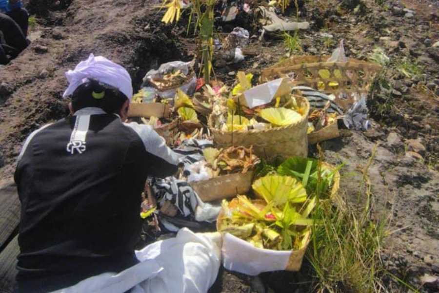 Pascatemuan Mayat Pendaki, Pecaruan Digelar di Gunung Agung | BALIPOST.com