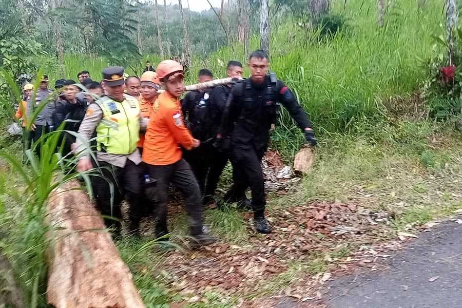 Perlu 28 Jam, Jenazah Pendaki di Gunung Agung Akhirnya Berhasil ...