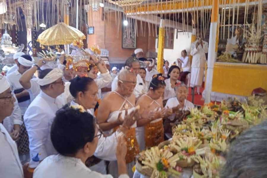 Puncak Karya Pediksan Ida Bagus Indraprasta Manuaba dan Ida Ayu Ketut ...
