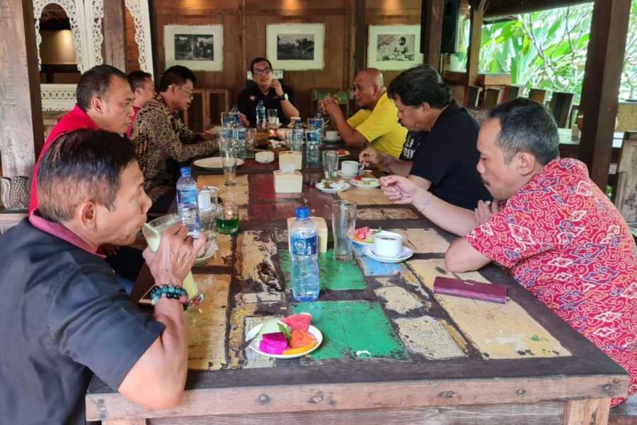 Silaturahmi ke PDIP Tabanan, Golkar Tabanan Diajak Makan Siang Bersama ...