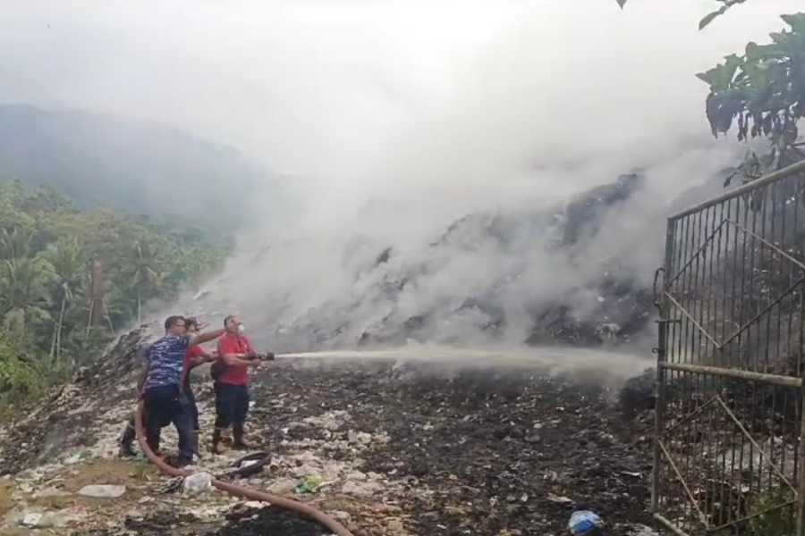 Masih Ada Kandungan Gas Metan, TPA Sente Terbakar Lagi | BALIPOST.com