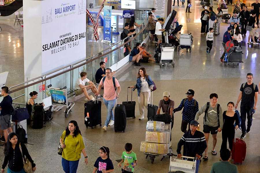 Keberangkatan di Terminal Mengwi dan Bandara Ngurah Rai Melonjak ...