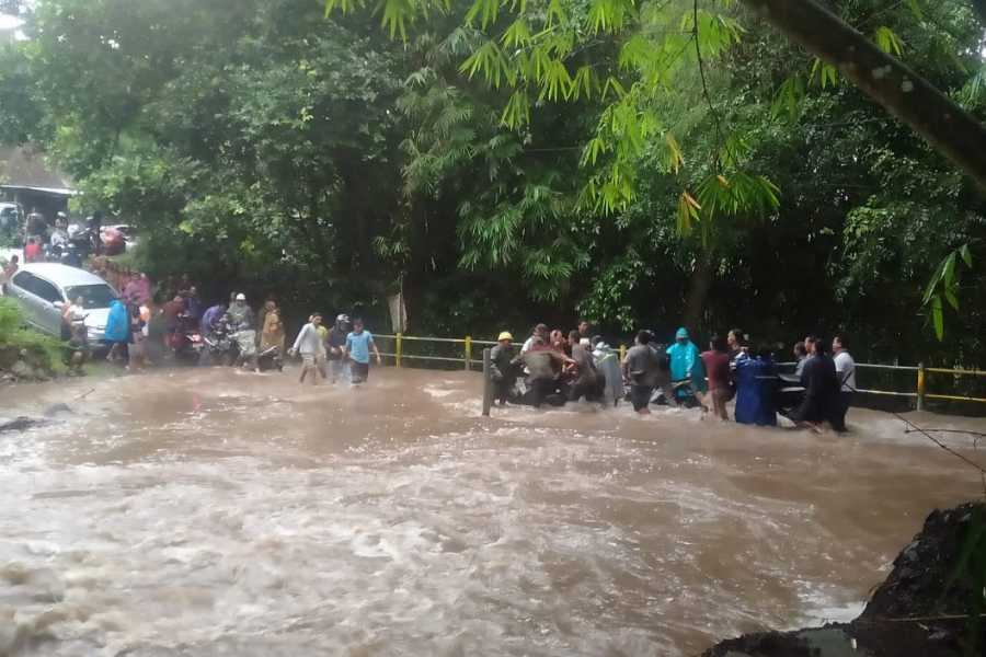 Warga Seraya Tunggu Realisasi Jembatan Tukad Yeh Banges | BALIPOST.com