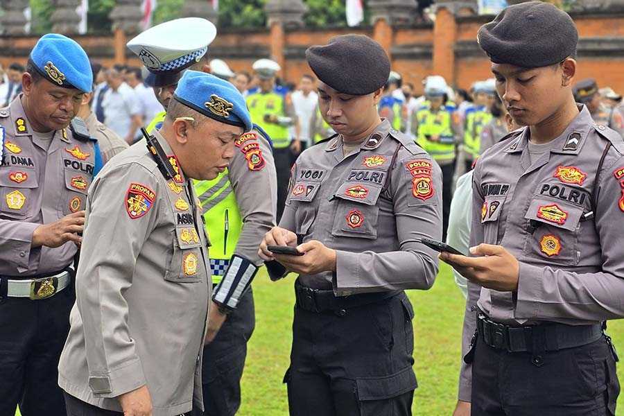 Anggota Polri Dilarang Berjudi, Kabid Propam Sidak HP | BALIPOST.com