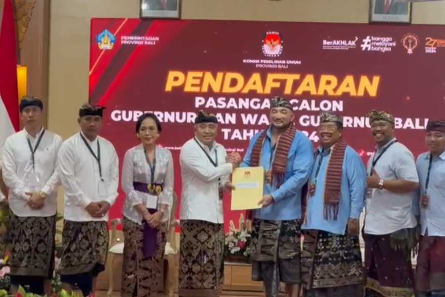 Diiringi Parade Seni Budaya, 'Mulia-PAS' Resmi Daftar ke KPU Bali ...