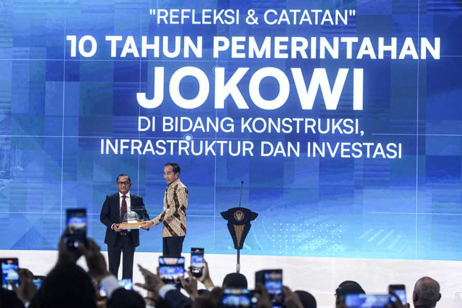 Jokowi Terima Penghargaan 'Bapak Konstruksi Indonesia' dari Gapensi ...