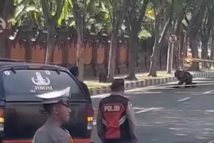 Koper Misterius di Areal Bandara Ngurah Rai, Jibom Dikerahkan ke TKP ...