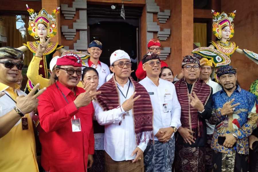 Sebelum Daftar ke KPU, Jaya Wibawa Gelar Parade Budaya | BALIPOST.com