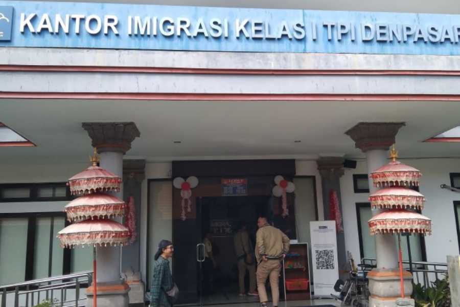 Viral di Medsos, Bocah Ukraina Telantar di Ubud Diamankan Imigrasi | BALIPOST.com