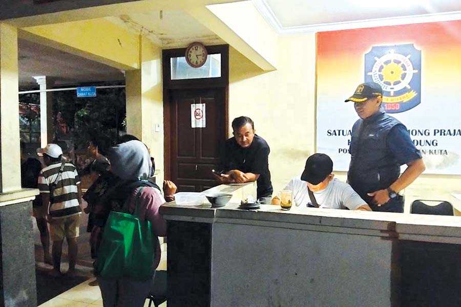 Satpol PP Badung Amankan Puluhan Gepeng | BALIPOST.com Satpol PP Badung Amankan Puluhan Gepeng | BALIPOST.com