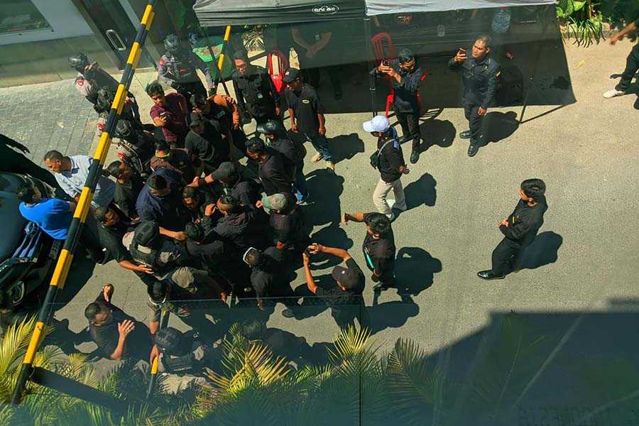 Pascapenahanan Penganiaya Karyawan Bar, Situasi di TKP Tegang ...