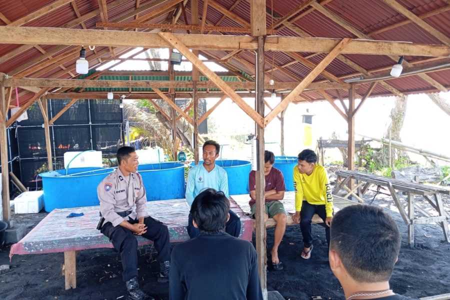 Perahu Terbalik di Perairan Tembles, Satu Orang Dilarikan ke RS | BALIPOST.com