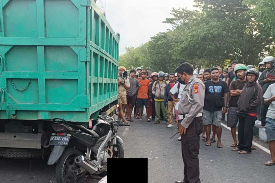 Tabrak Truk Parkir di Jl Bypass IB Mantra, Pemotor Tewas di TKP | BALIPOST.com